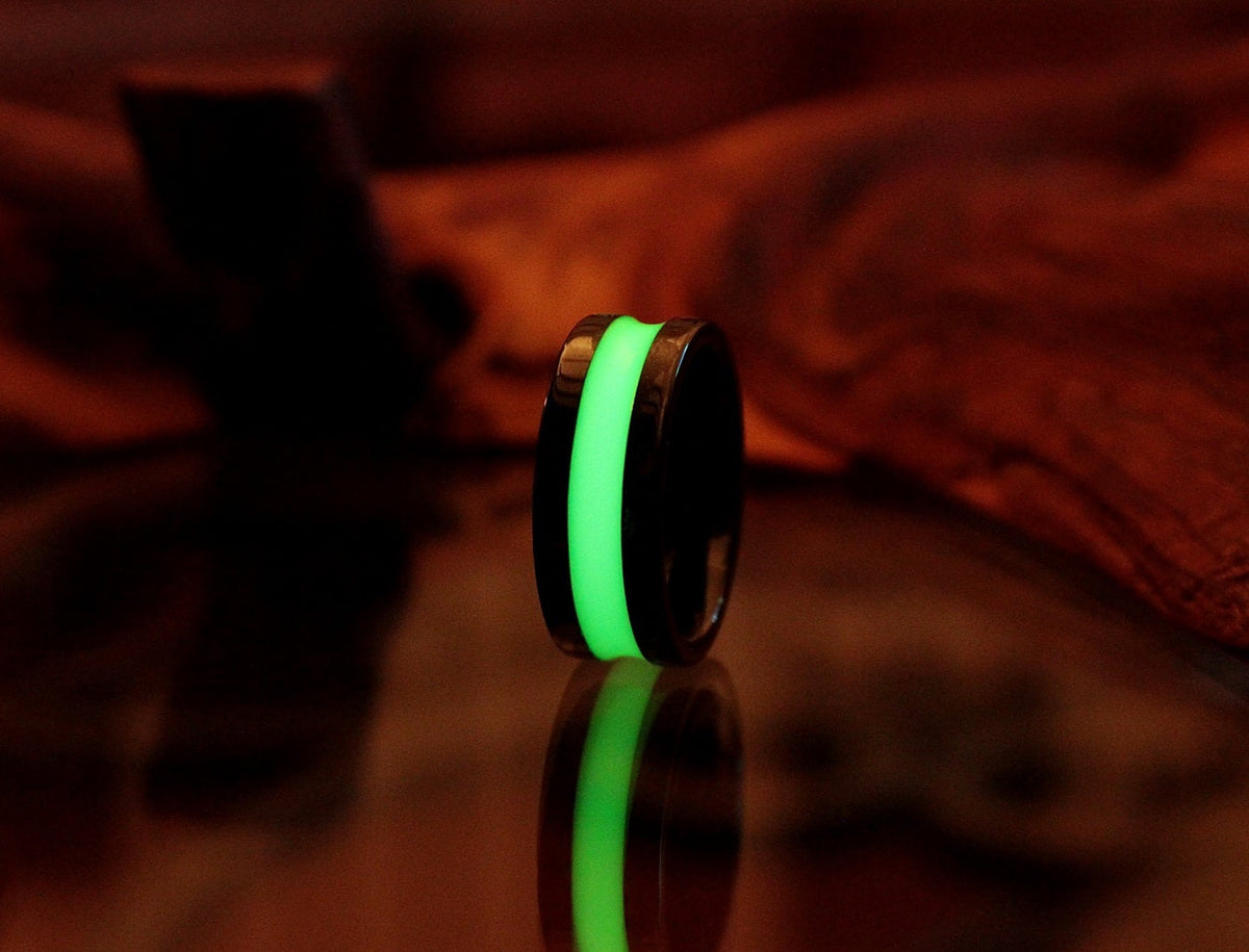 Black Ceramic Ring / Glow in the Dark / Band ring / – PAPILLON9
