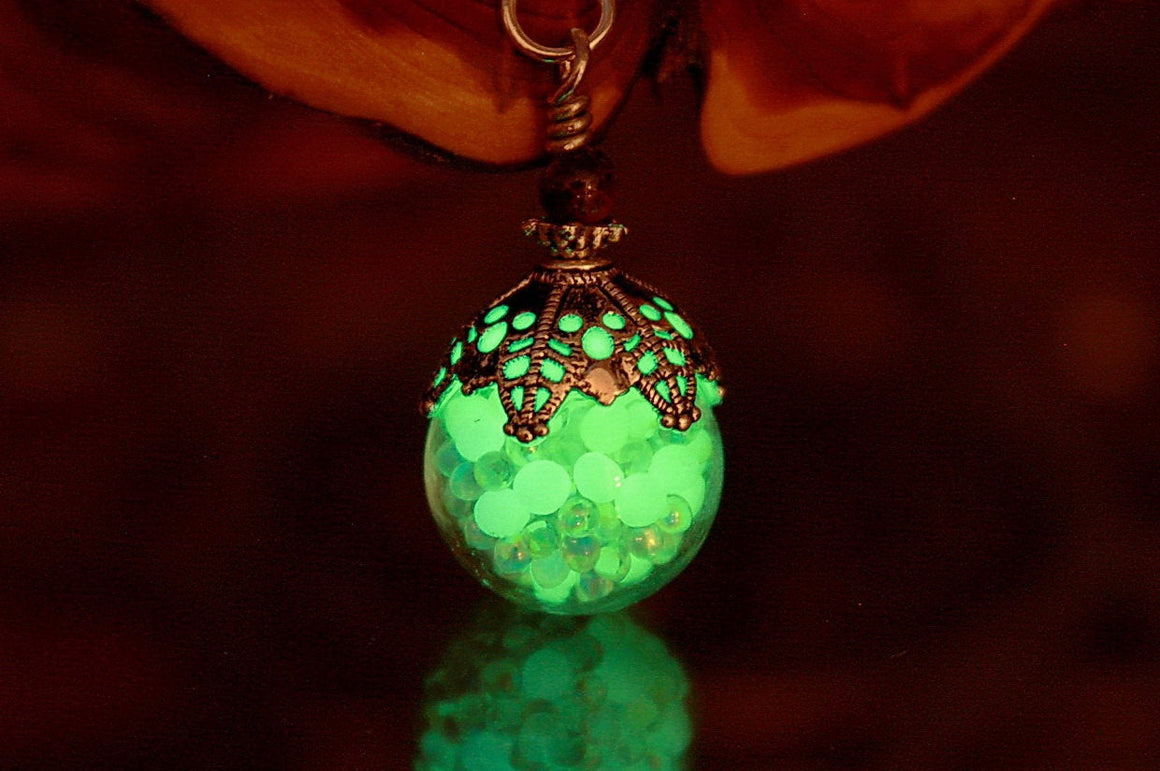 Glow Pendants – PAPILLON9